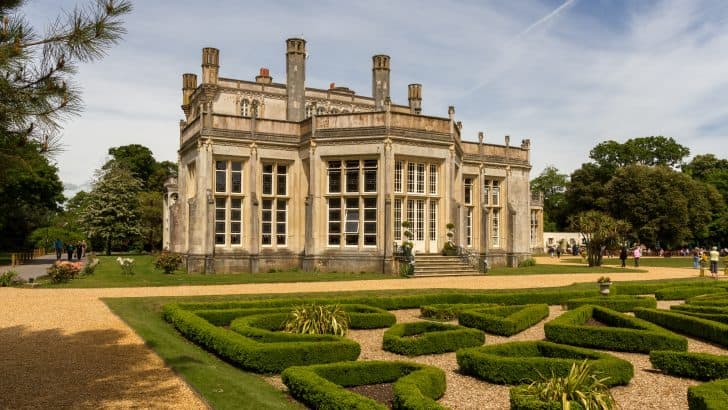 Historic houses and gardens to wander around in the New Forest - Tin ...